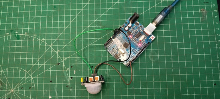 Panduan Sederhana: Deteksi Gerakan dengan Sensor PIR Arduino! - Labrobotika